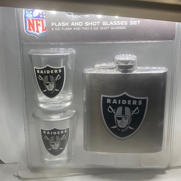 NFL | Other | Las Vegas Raiders Flask And Shot Glasses Set | Poshmark